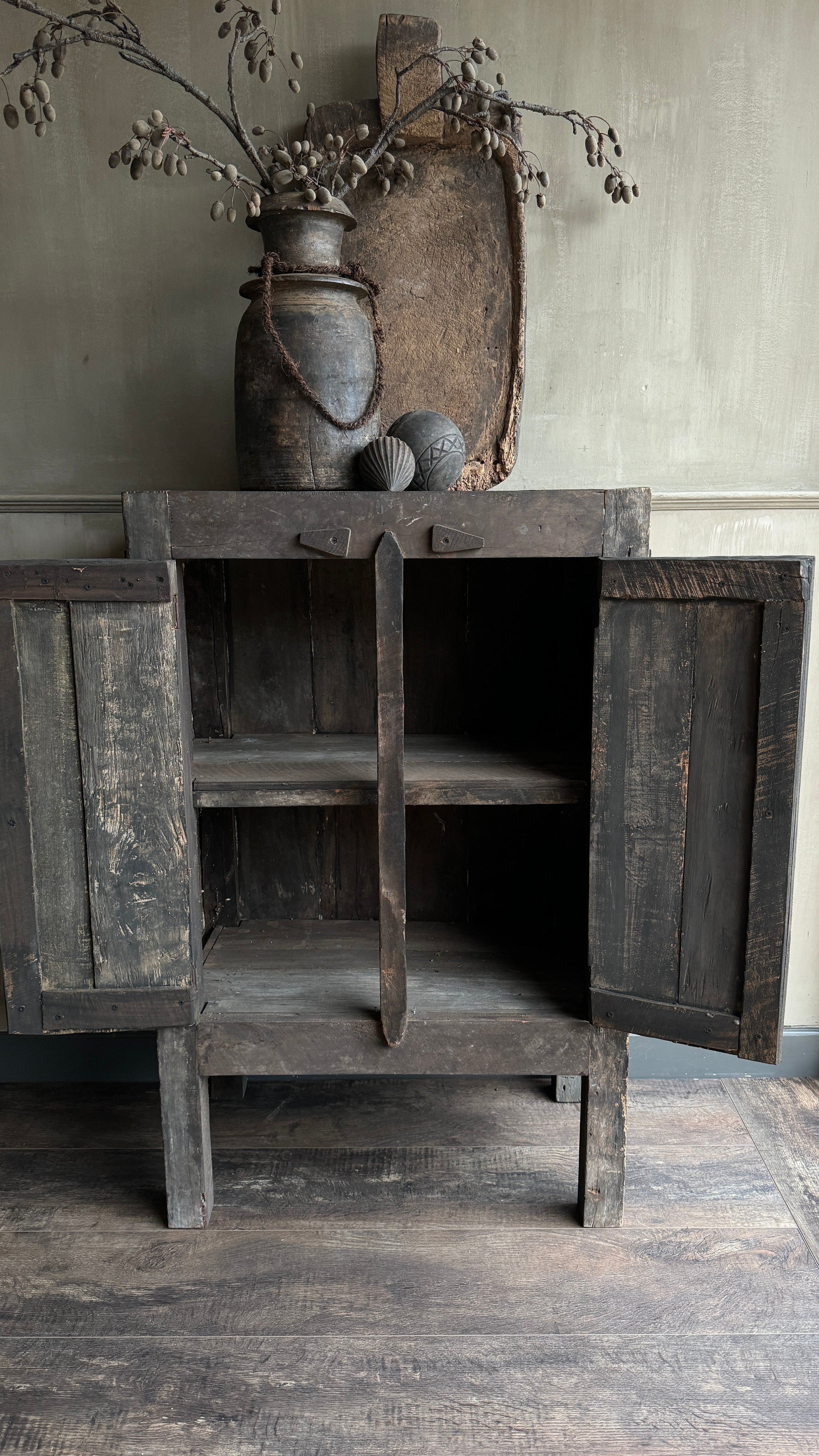 2deurs kast - Old Barn – Oud en Stoer Woonaccessoires
